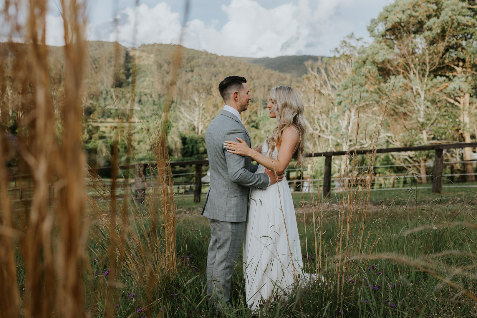 Summer Wedding at Fernbank Farm : Sam + Elise